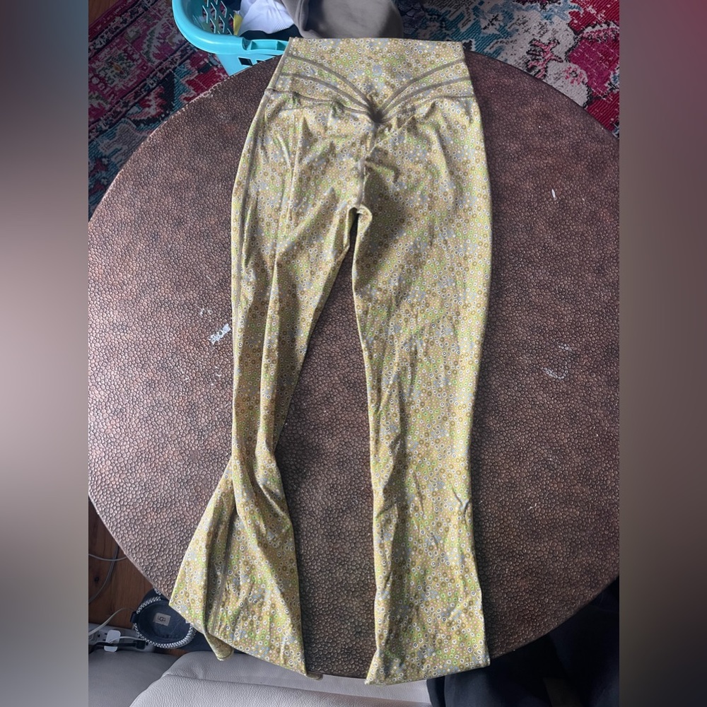 Buff Bunny Groovy Flare Yoga Pants - Gem